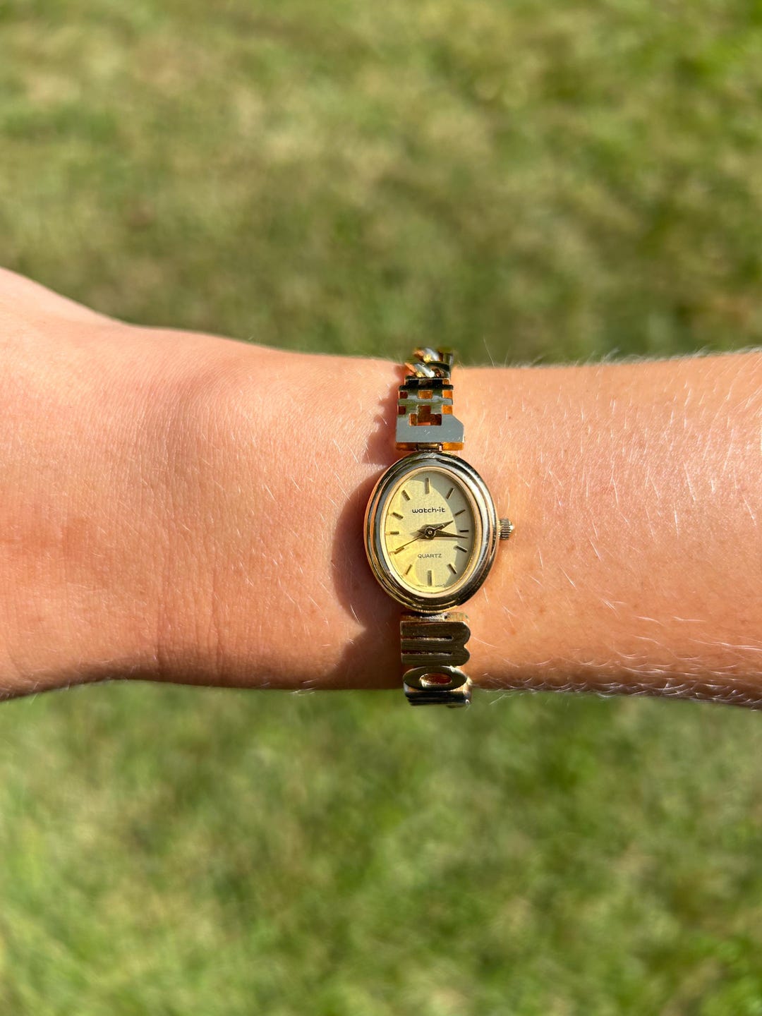 WORKING Dainty Gold #1 Mom Watch | Chain Link Band | Super Cute Gift ...