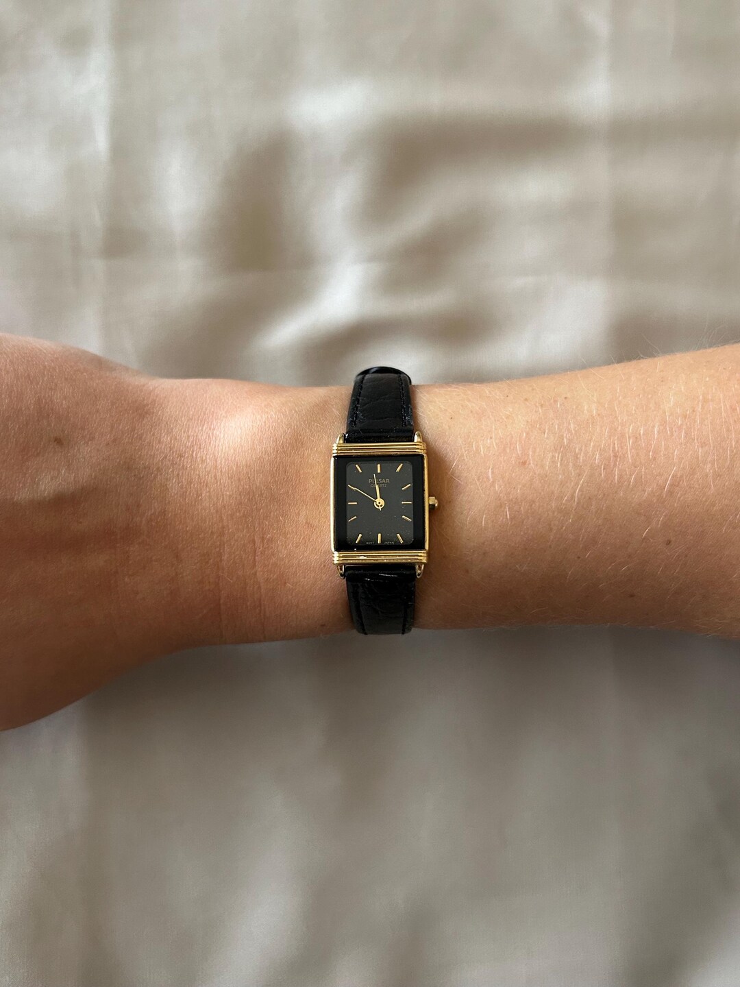 WORKING Vintage 1970s Black Pulsar Gold Watch | Black Leather Band ...