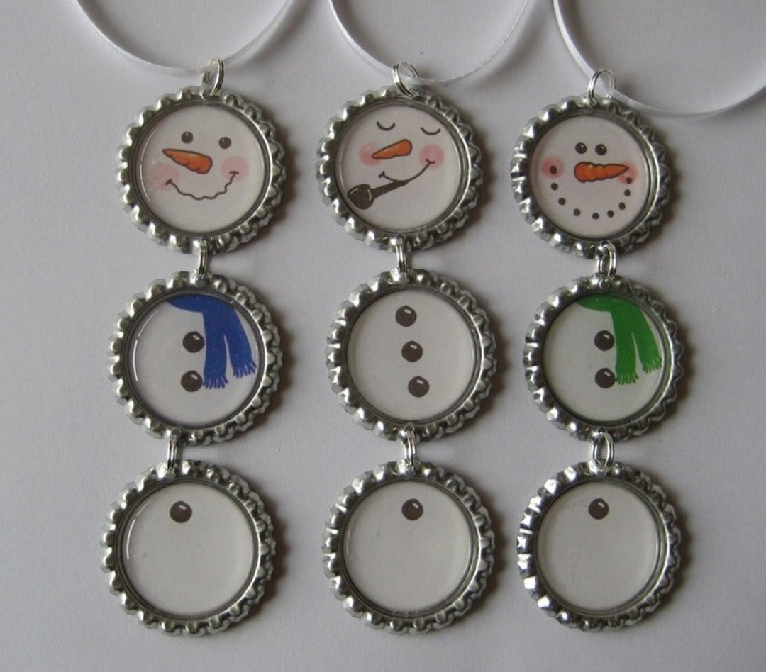 Snowman With Blue Scarf OR Snowman With Pipe OR Snowman With Green ...