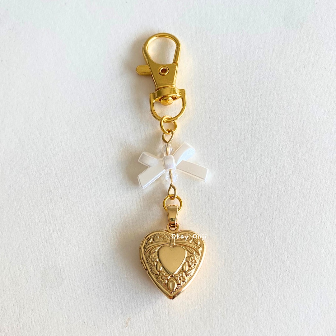 Small Gold Heart Locket Keychain, Coquette Bow Charm, Photo Locket Bag ...
