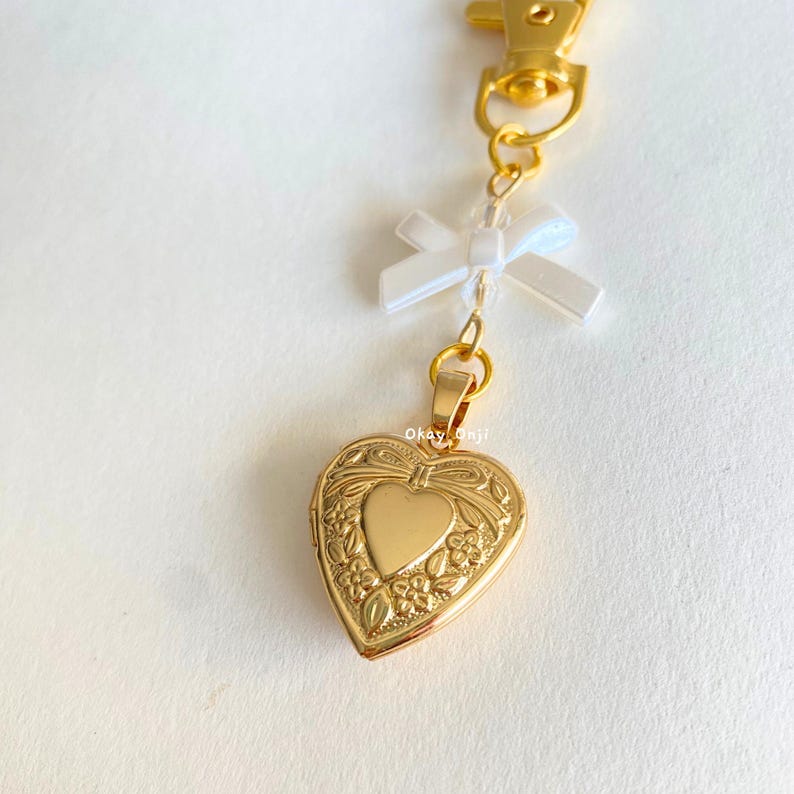 Small Gold Heart Locket Keychain, Coquette Bow Charm, Photo Locket Bag ...