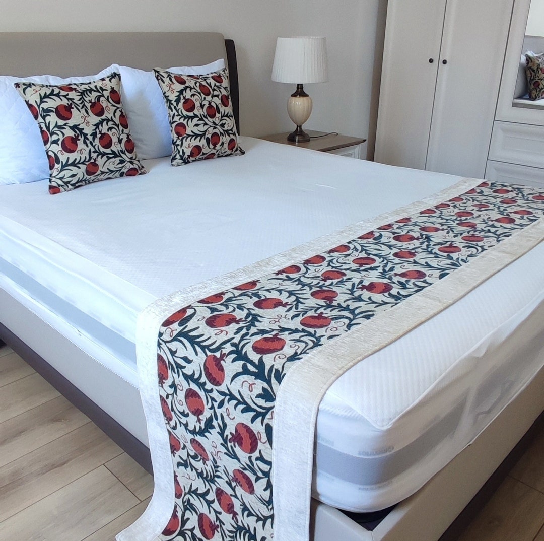 Bed Runner Set,pomegranate Pattern Beige&red Color,1 Bed Runner 20 ...