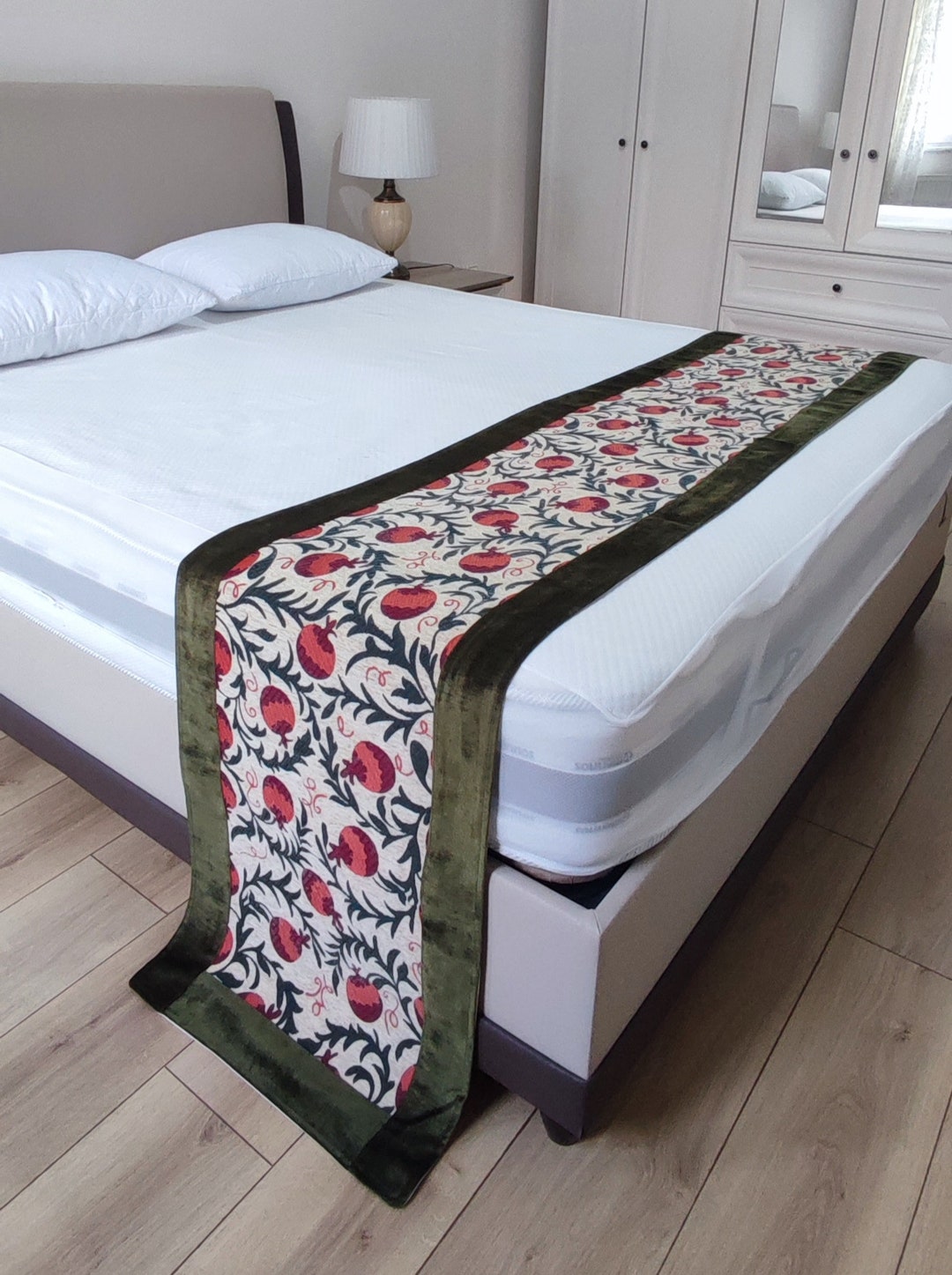 Handmade Bed Runner,pomegranate Pattern Green&beige Color 20/118inches ...