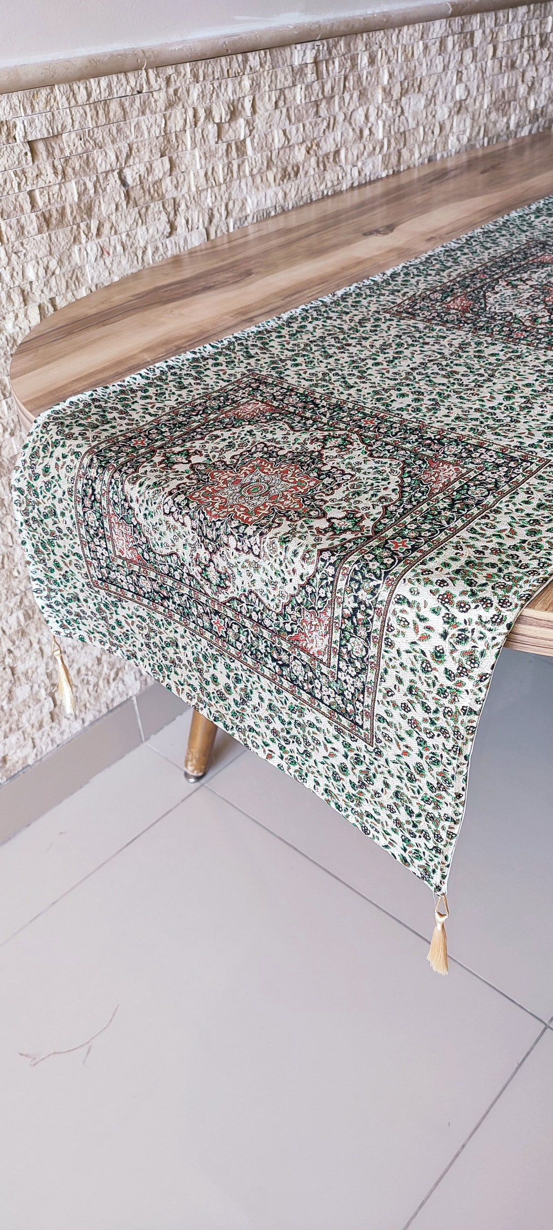 Green Ceramic Pattern Table Runner: Chenille Woven Fabric, Tassel ...