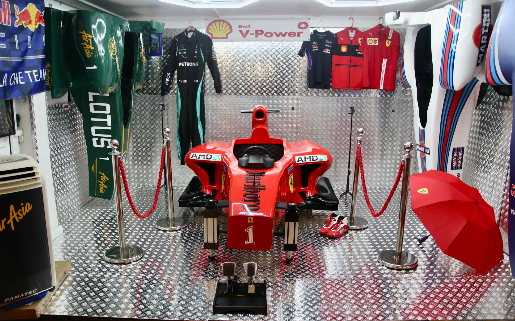 F1 Simulator Tubs, Games, Racing Cars, Formula One, FIA, JPS, Martini ...