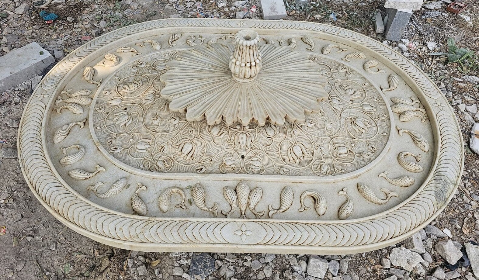 Luxury Fish Carved Sprinkler Fountain, Mughal Inspired Fountain, Garden ...