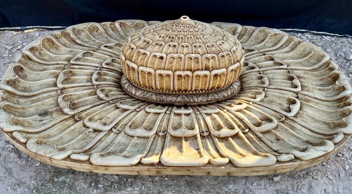 Old Mughal Inspired Fountain, Luxury Carved Sprinkler Fountain, Naag ...