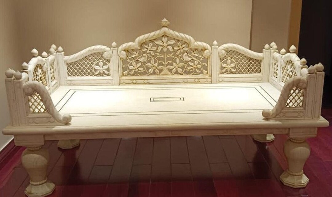 Outdoor Carving Mughal Style Daybed, Bohemian Marble Furniture, Garden ...