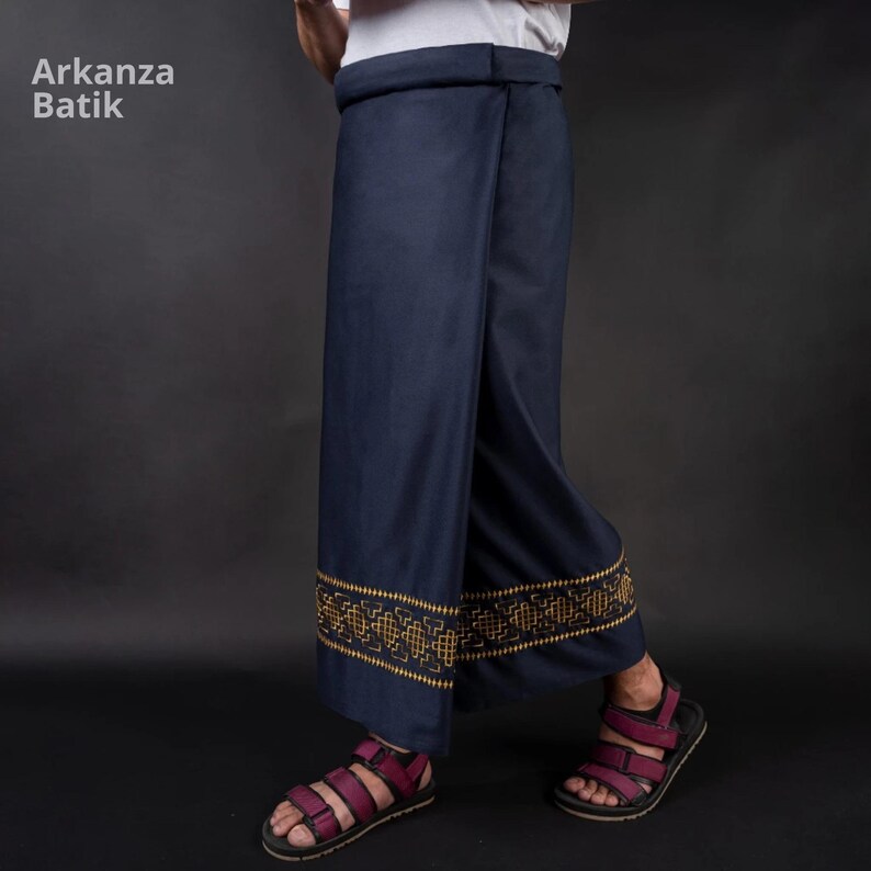 Luxury Men's Muslim Batik Sarong Made From Premium Thobe Fabric for ...