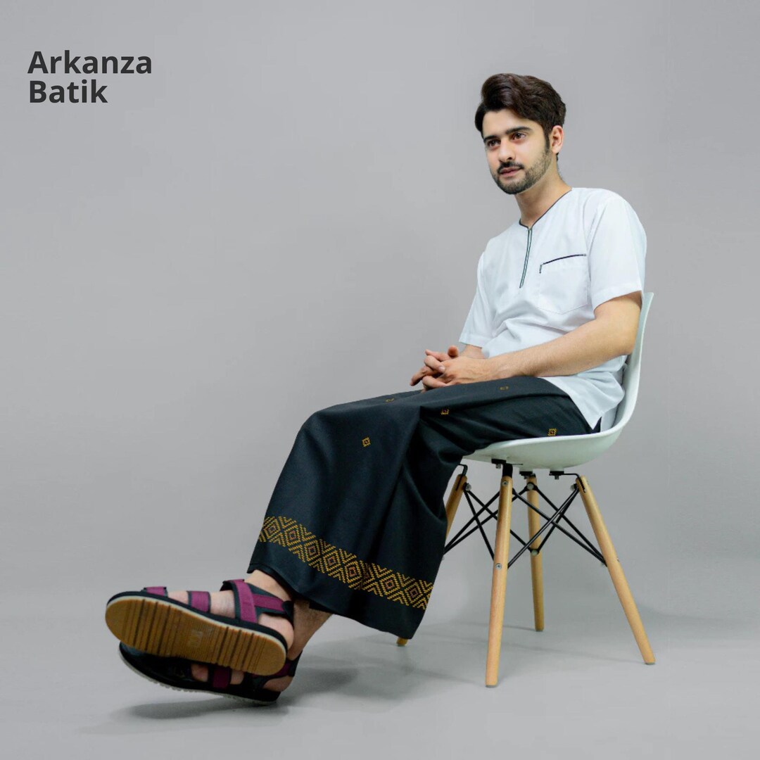 Luxury Men's Muslim Batik Sarong Made From Premium Thobe Fabric for ...