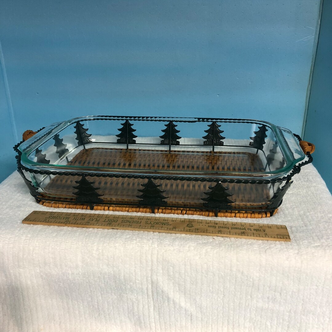 Vintage Pyrex 9 X 13-3 Quart Casserole Dish and Basket Holder - Etsy