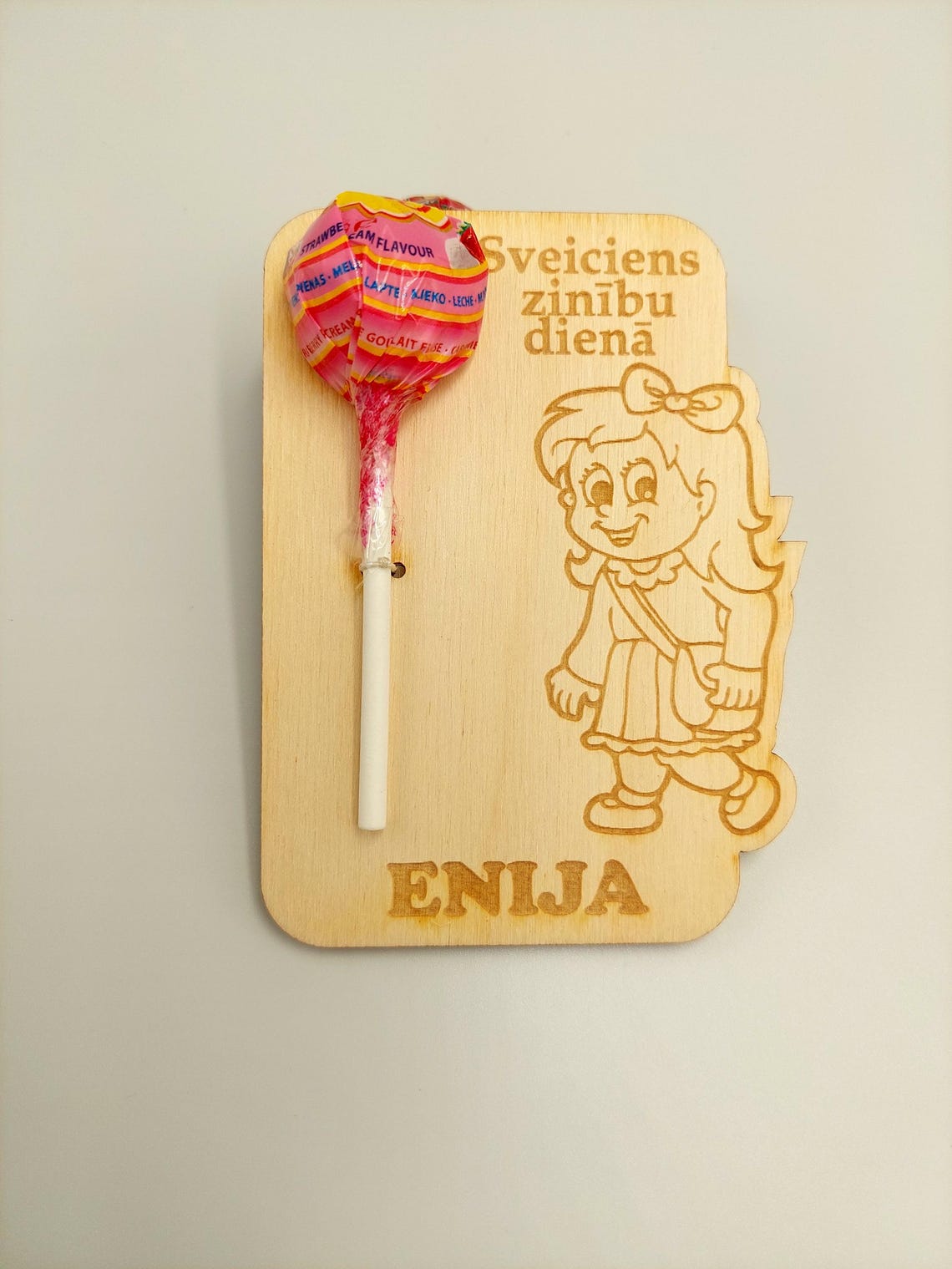 Personalized Wooden Lollipop Holder – Back-to-school / Party Favor Tag ...