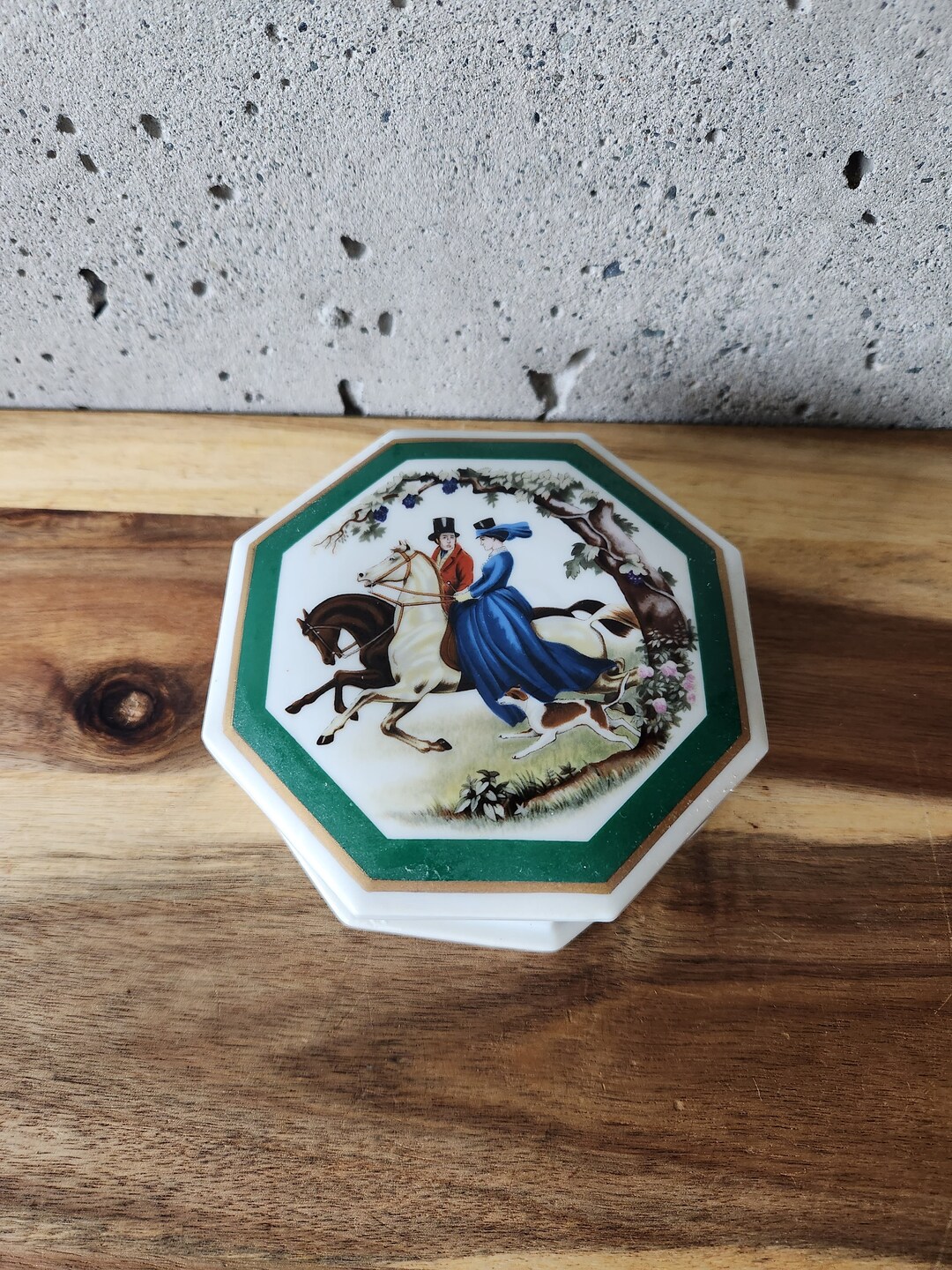 Vintage Southern Heirlooms Porcelain Trinket Box-elizabeth Arden ...