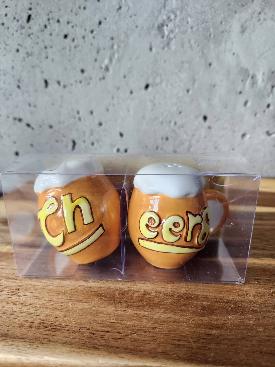 Awesome Ceramic Cheers Logo Salt and Pepper Shakers-tv Memorabilia-beer ...