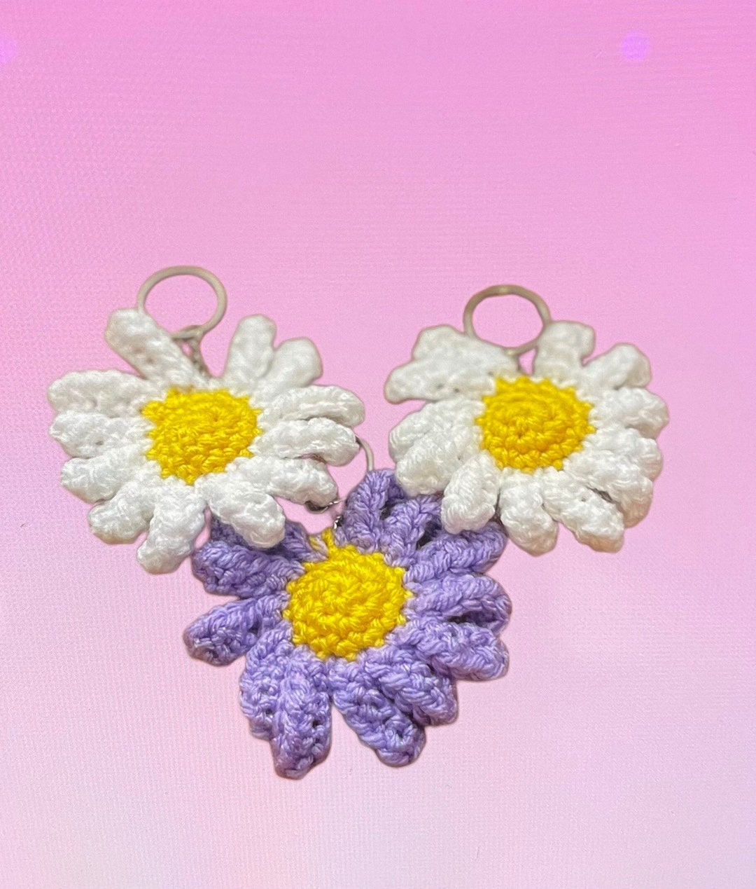Crochet Daisy Flower Keychain - Etsy