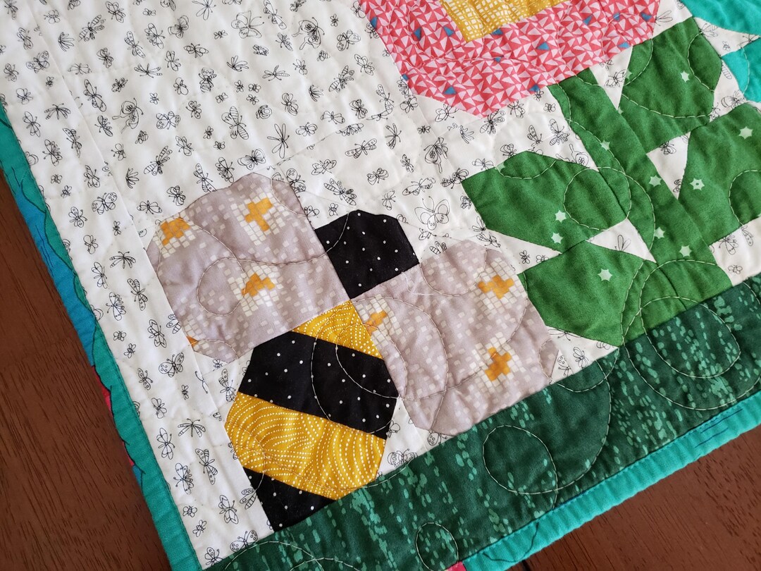 Zinnia Flowers & Bumble Bees Quilted Table Runner - Handmade Flower Garden Patchwork Table ...