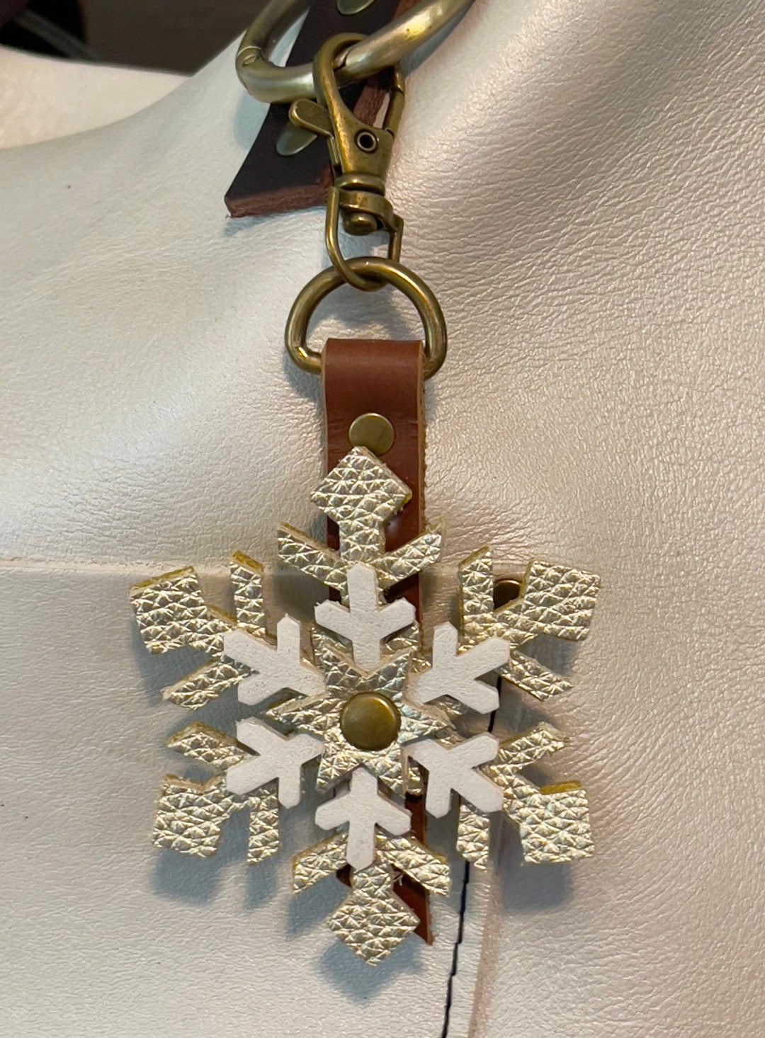 Snowflake Christmas Leather Keyring Keychain Purse Flair Charm Gold and ...