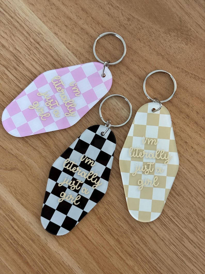 Retro Checkered Keychain / Trendy Motel Keychain / I'm Literally Just a ...