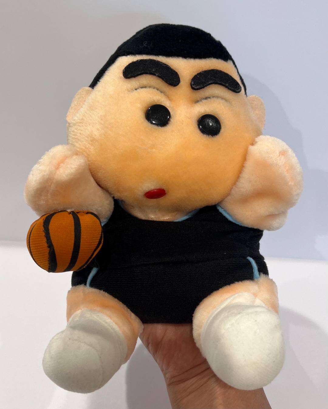 Taito Crayon Shin Chan Shinnosuke Nohara Playing Basketball Hand Puppet ...