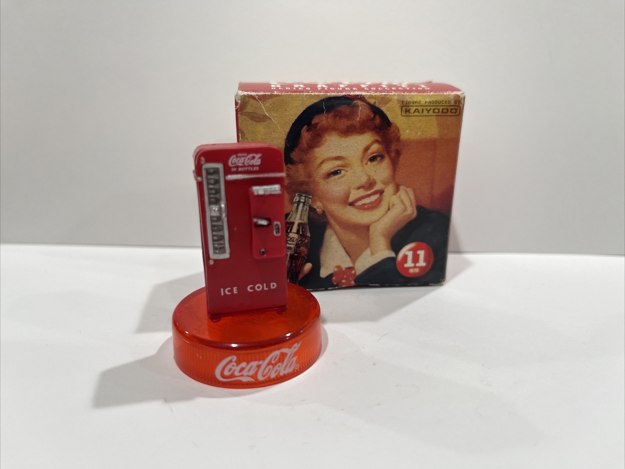 Vending Machine Coca Cola Graffiti Oldies Collection KAIYODO Japan 2003 ...