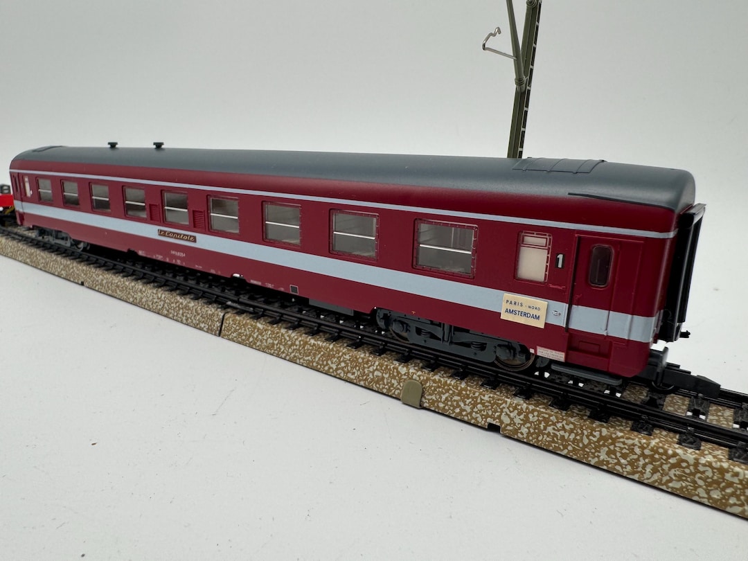 Roco 44840 SNCF HO Passenger Train Sleeper Carriage. Le Capitole - Etsy ...