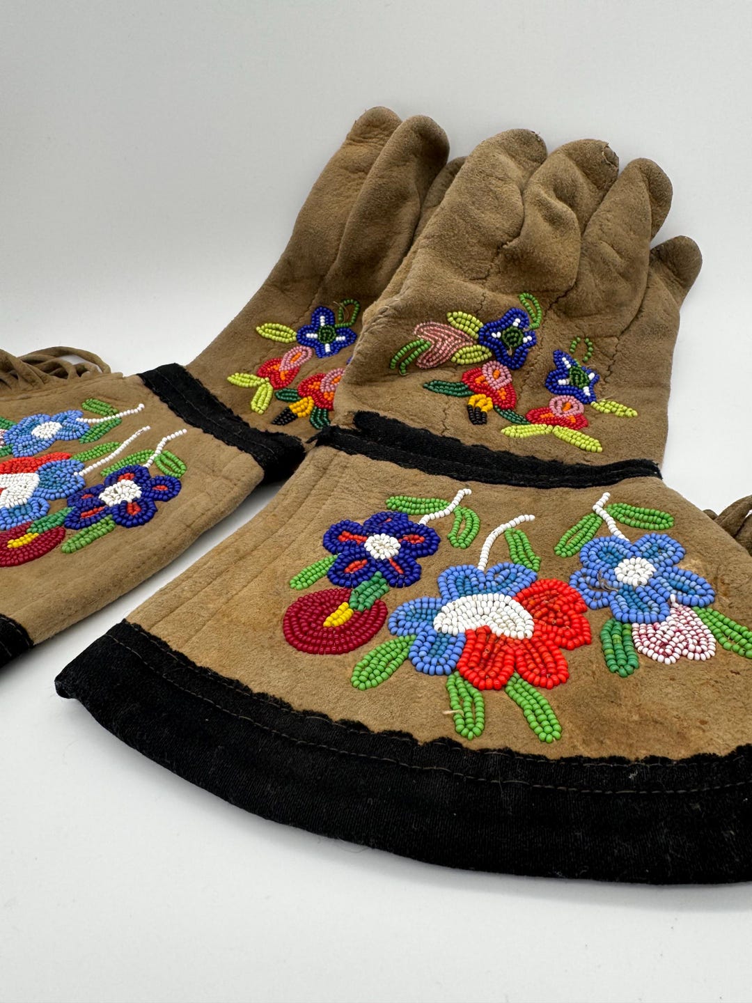 Authentic Vintage Native North American Beaded Leather Gauntlet Gloves ...