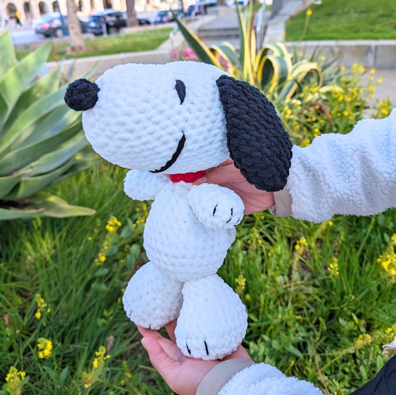 Snoopyy Peanuts Crocheted Plushie Kid Friendly Animal Plush Amigurumi ...