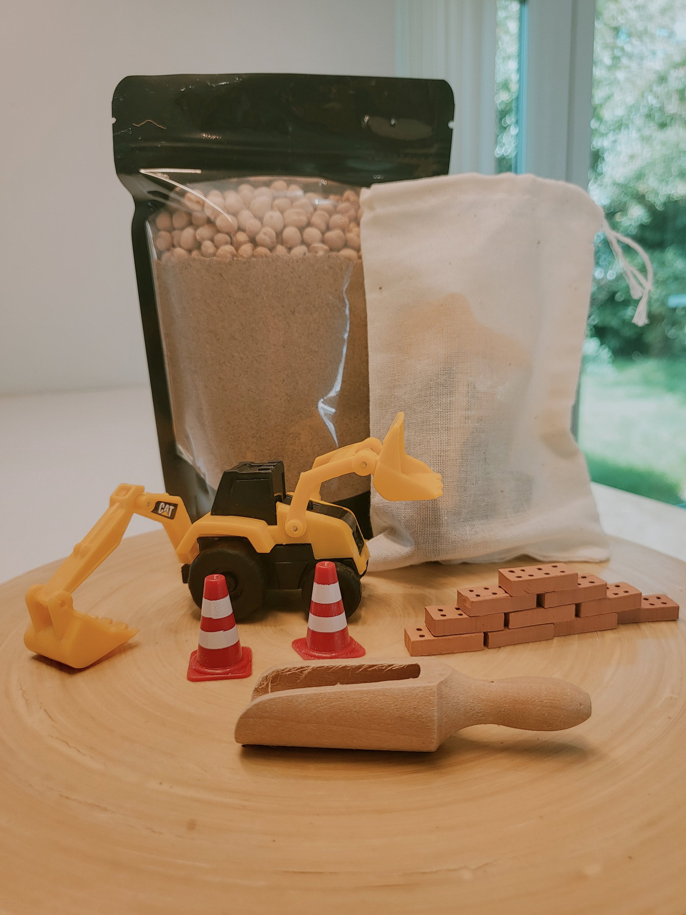 Construction Sensory Kit. Kids Messy Play Activity. Digger Tuff Tray ...