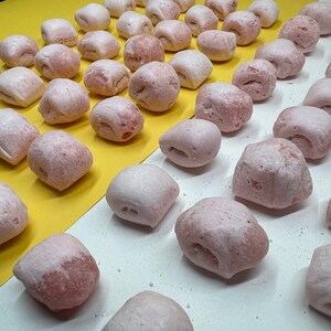 Refreshing Choos Strawberry Exploded Sweets Freeze Dried Candy UK Tasty ...