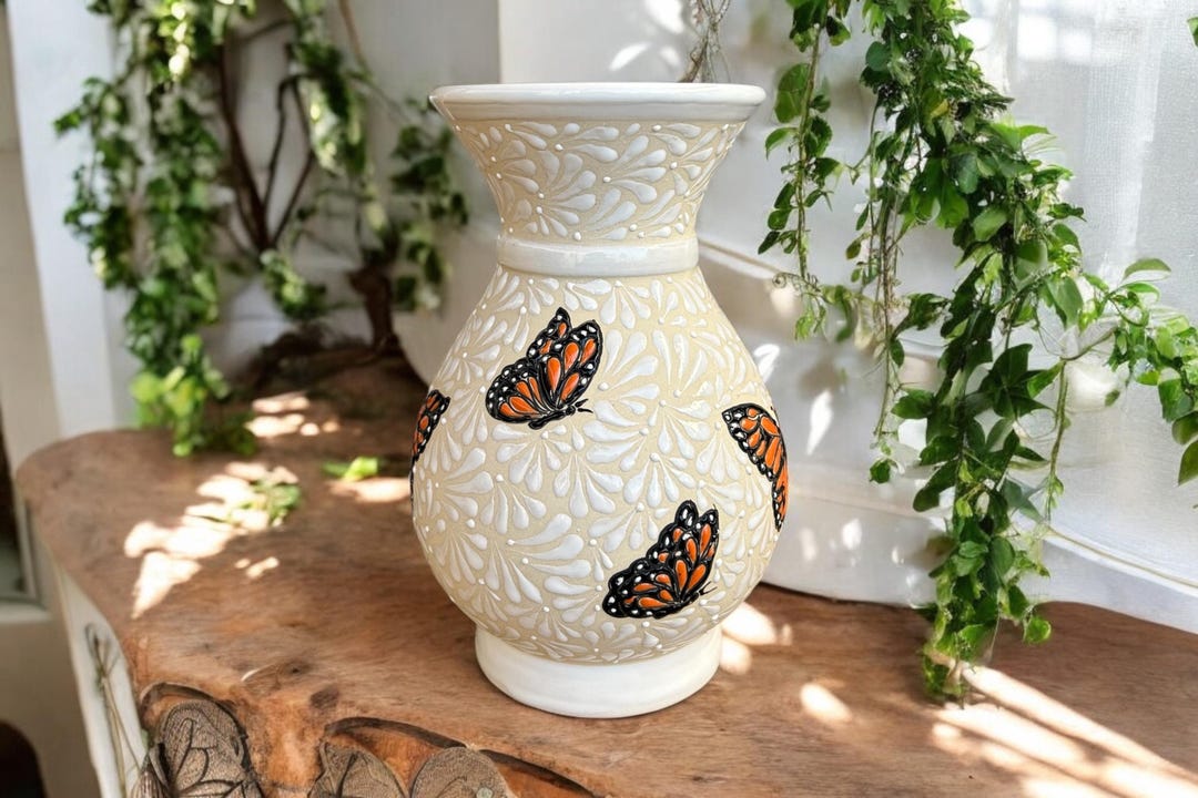 Lluvia De Mariposa Vase, Butterfly Vase, Monarch Butterfly Vase ...