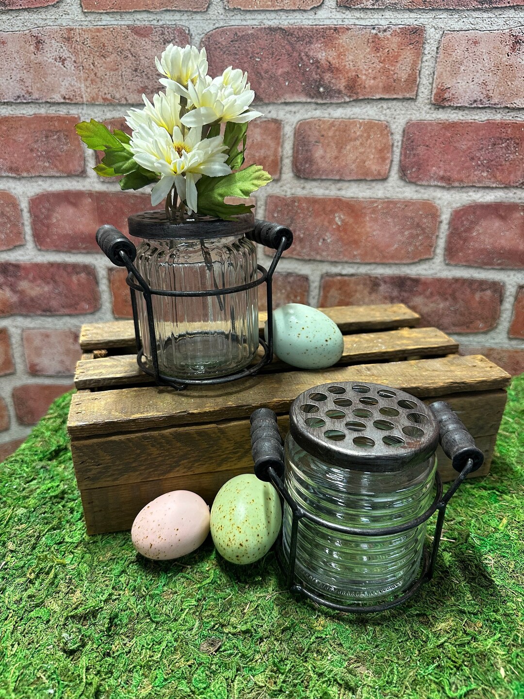 Small Potpourri Jar or Floral Vase With Frog Lid | Flower Vase | Frog ...