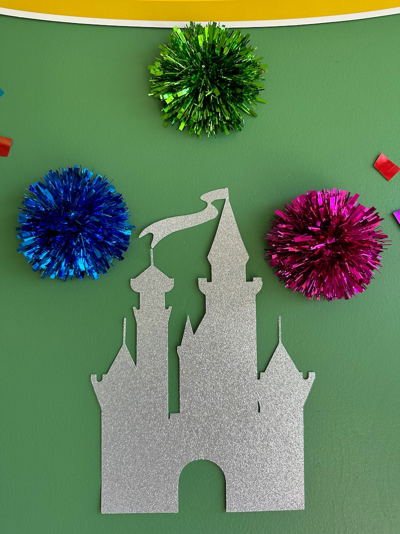 Disney Door | Disney Door Decorations | Disney Window Decorations ...