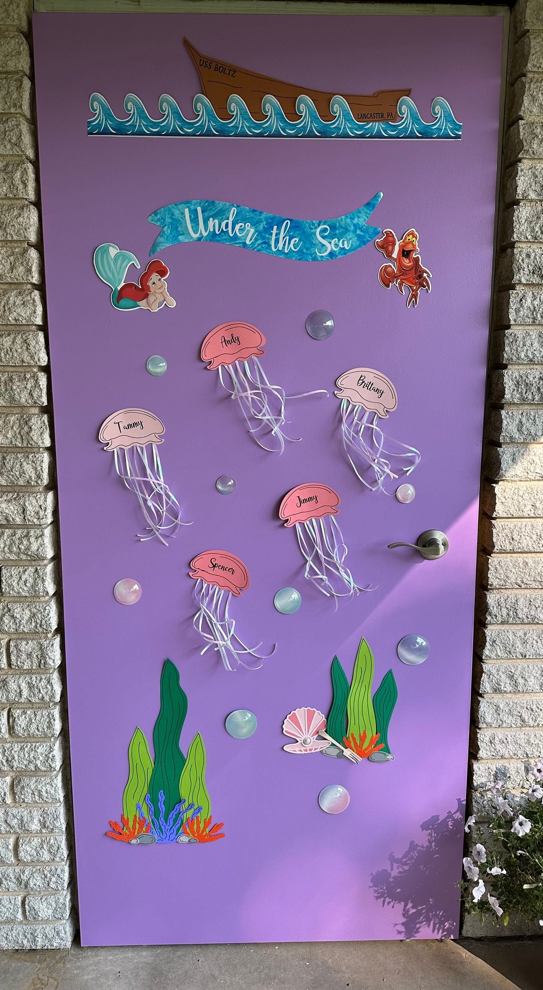 Disney Door | Disney Door Decorations | Disney Window Decorations ...