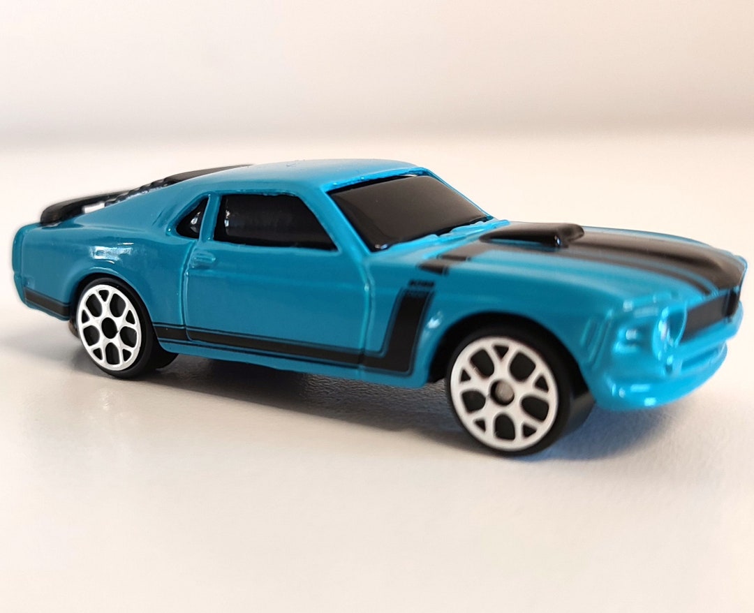Diecast Boss Mustang 1970 Car Toy Key Keychain Mini Car Replica Mustang ...