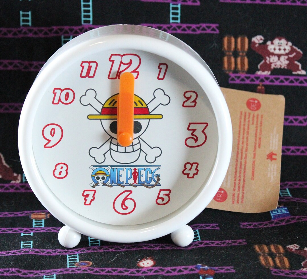 Jolly Roger Fan Art Desk Clock Gift - Etsy