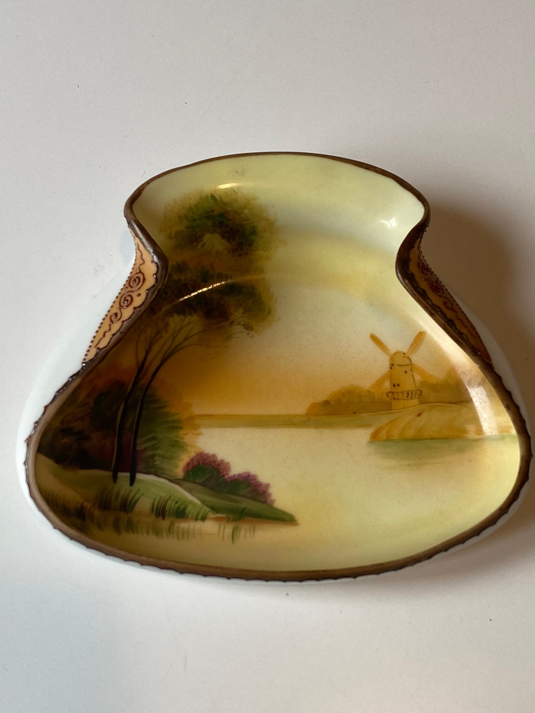 NIPPON Hand-painted Vintage Porcelain Shell or Tricorn Shaped Trinket ...