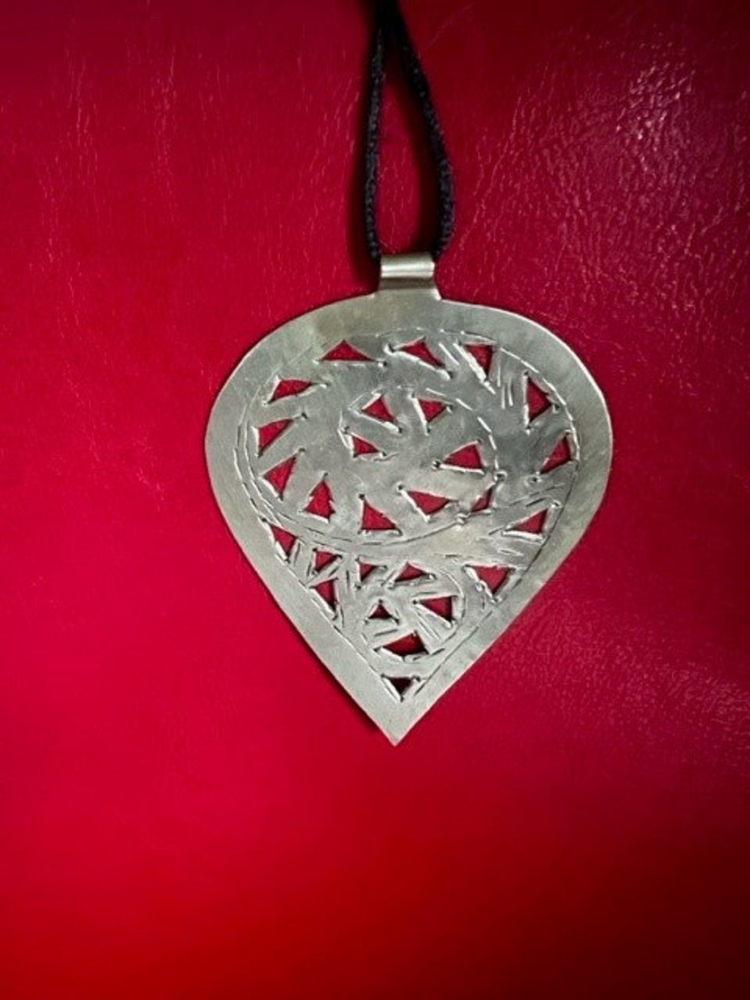 Stunning Vintage North African Heart Necklace Made in the Small Towns ...