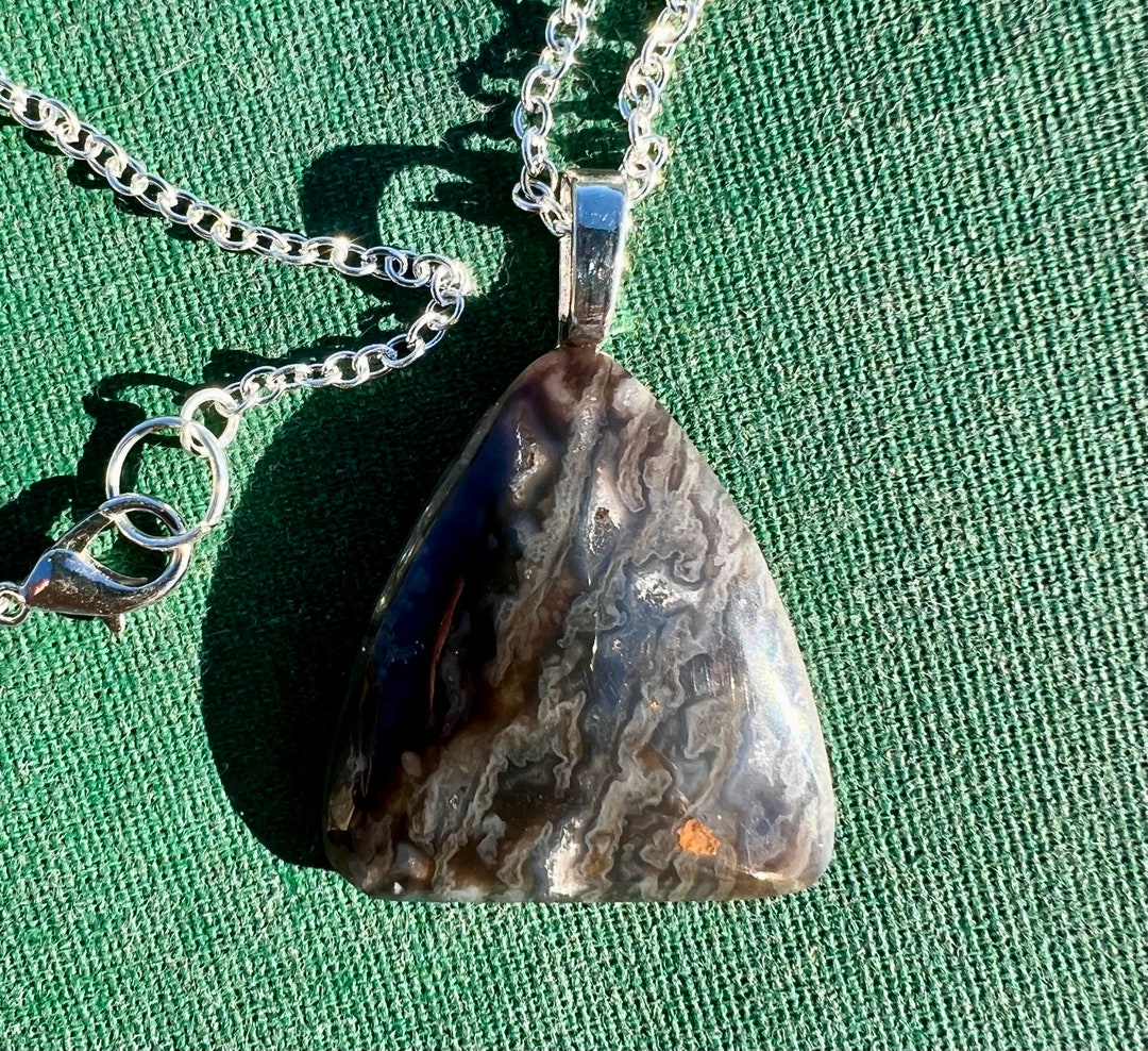 Plume Agate (black & White) Triangle Pendant Necklace - Etsy