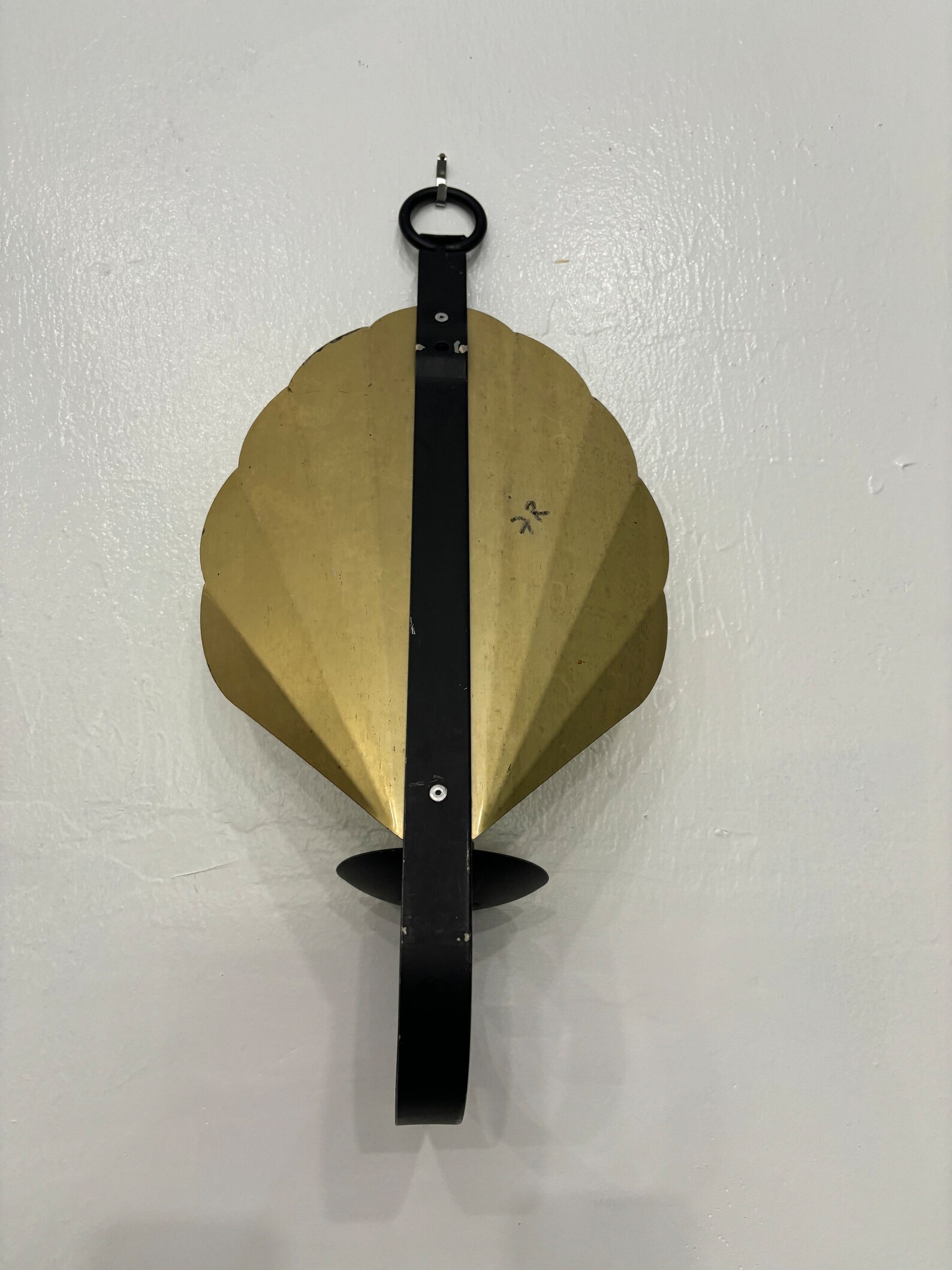 Mid Century Modern Black and Gold Metal Clam Shell Wall Sconce - Etsy