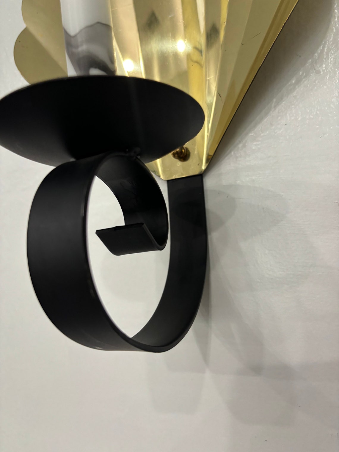 Mid Century Modern Black and Gold Metal Clam Shell Wall Sconce - Etsy