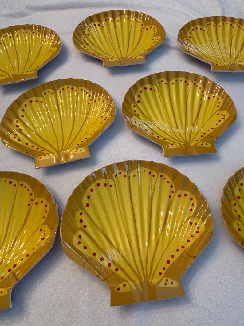 Vintage MCM Precidio Clam Shell Plates: Set of 8 - Etsy
