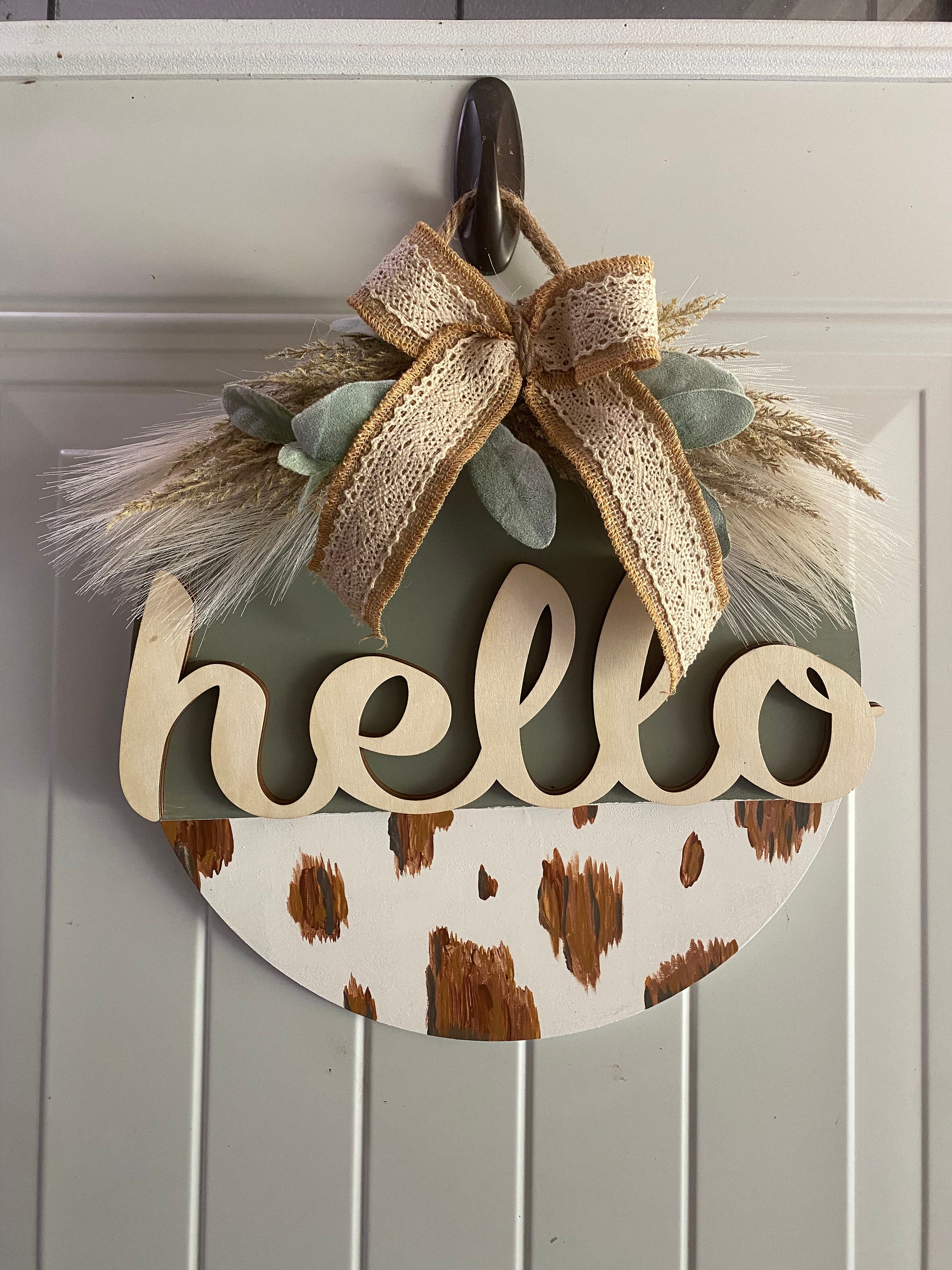 Farmhouse Cow Print Welcome Sign - Etsy