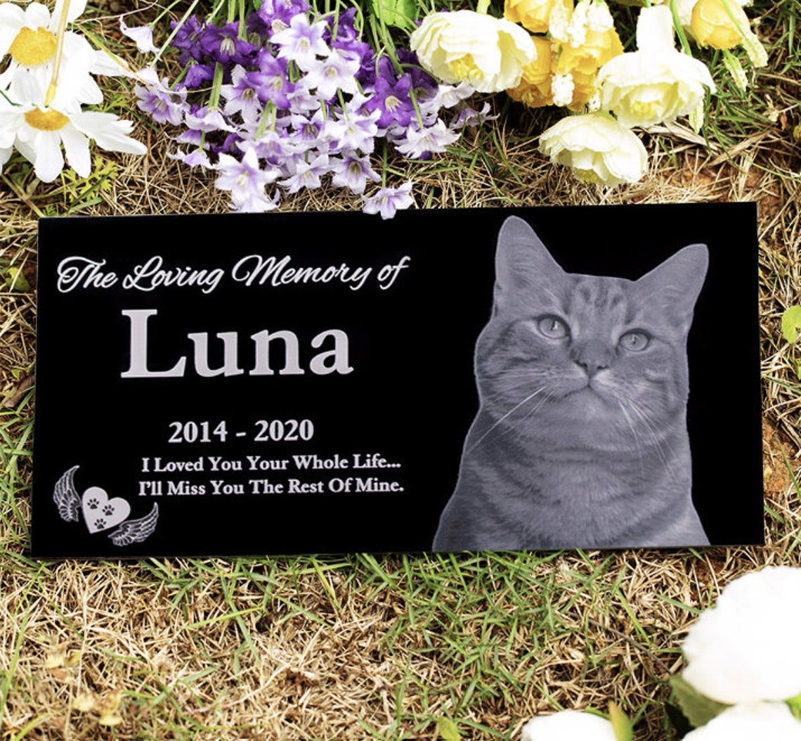 Memorial Pet Tombstone Featuring Personalized Message and Photo ...