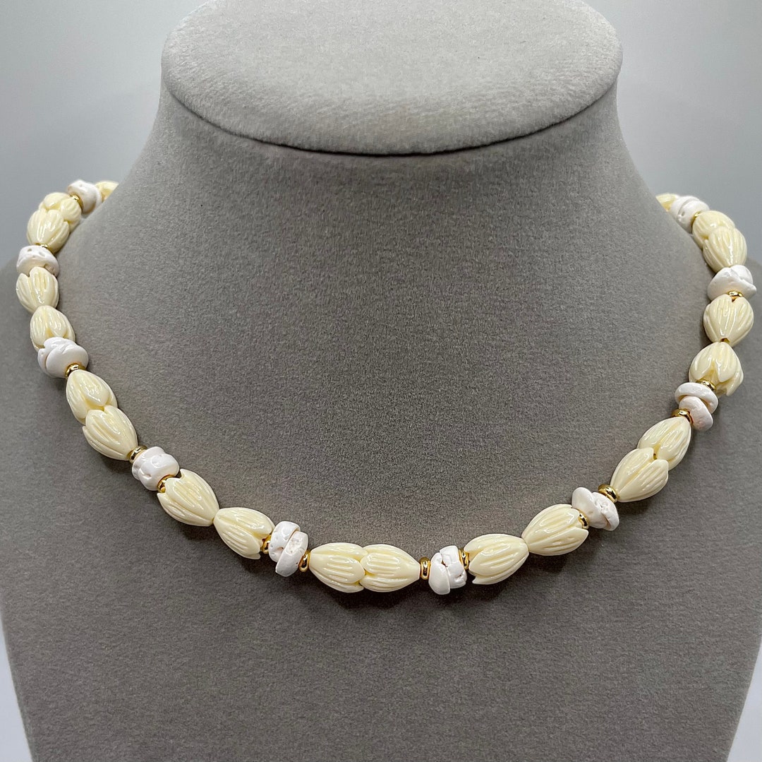 Pikake Jasmine Puka Shell Necklace - Etsy
