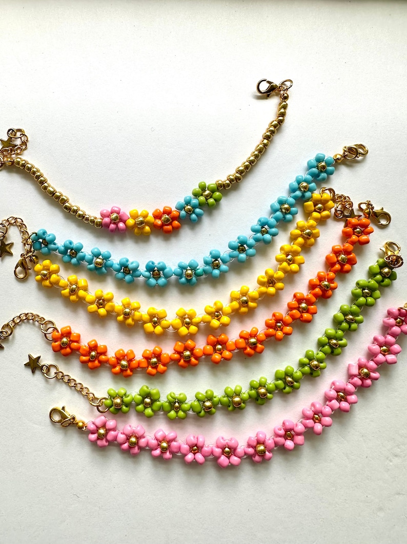 Beaded Flower Bracelets. Daisy Bead Bracelets. Beaded Friendship ...