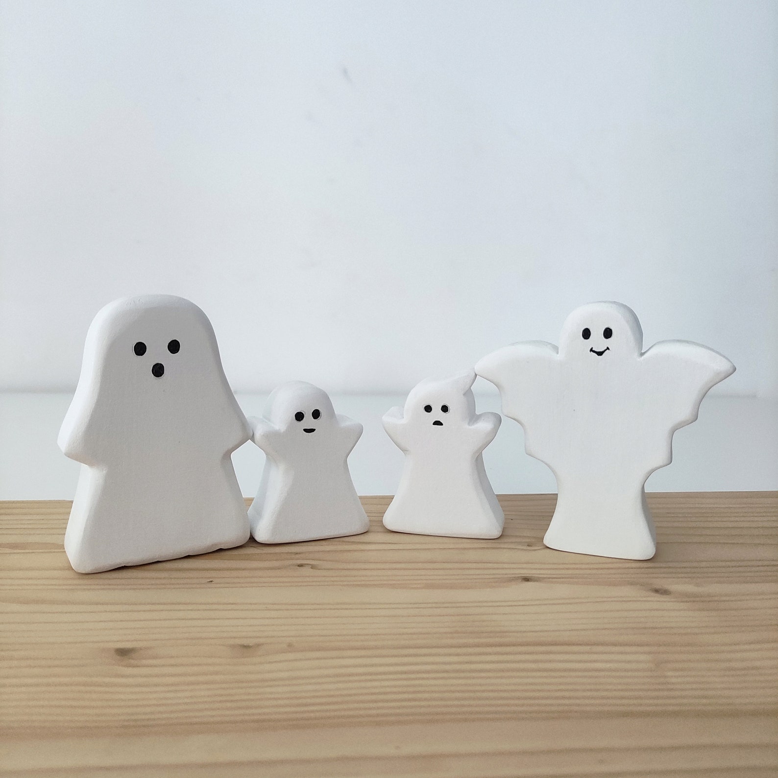 Handmade Wooden Ghost Family Toy Set, Halloween Pumpkin Figurine ...