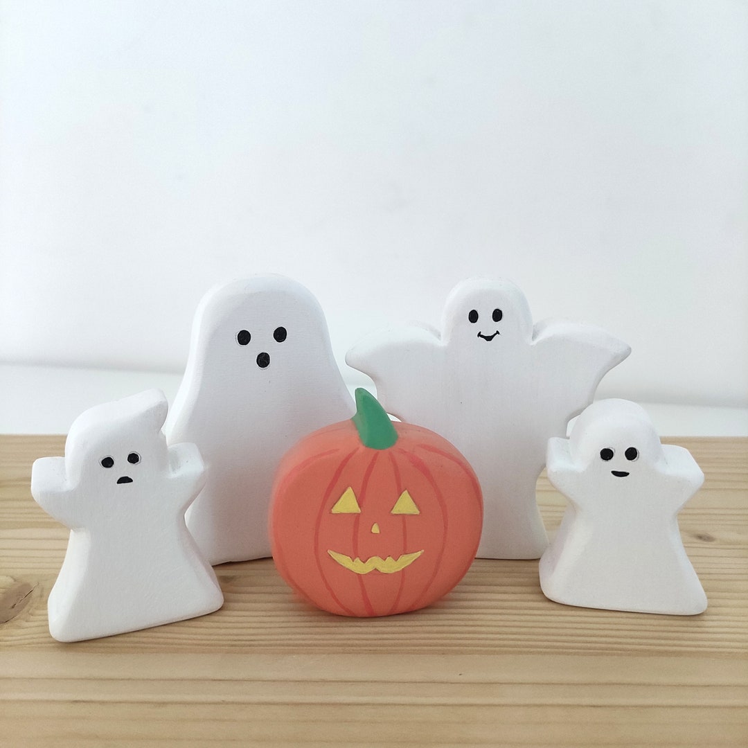 Handmade Wooden Ghost Family Toy Set, Halloween Pumpkin Figurine ...