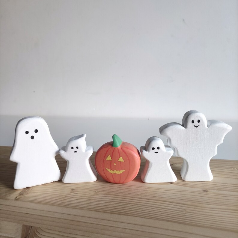 Handmade Wooden Ghost Family Toy Set, Halloween Pumpkin Figurine ...