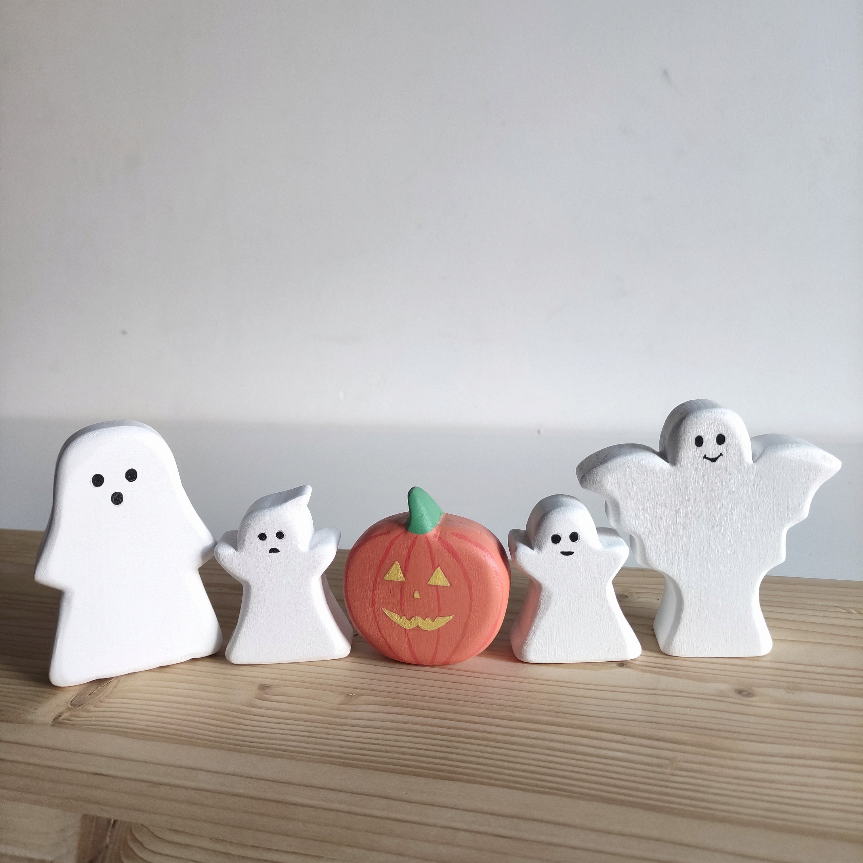 Handmade Wooden Ghost Family Toy Set, Halloween Pumpkin Figurine ...