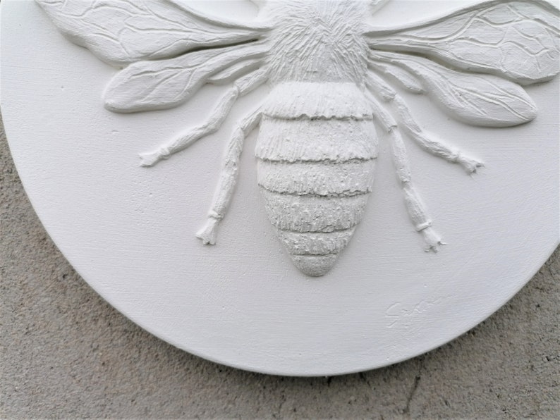 Honey Bee Plaster Decorative Round Tile/ Gypsum Bass Relief/ Relief ...